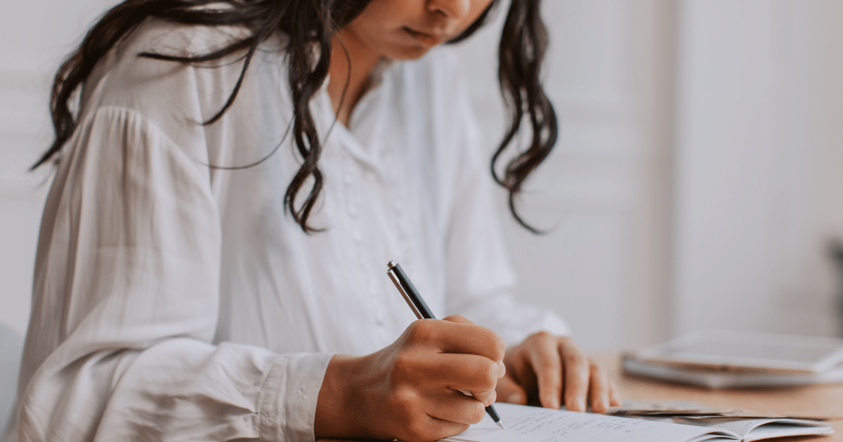 Dollars and Degrees. A Student's Guide to College Savings - Nerdy Mamma